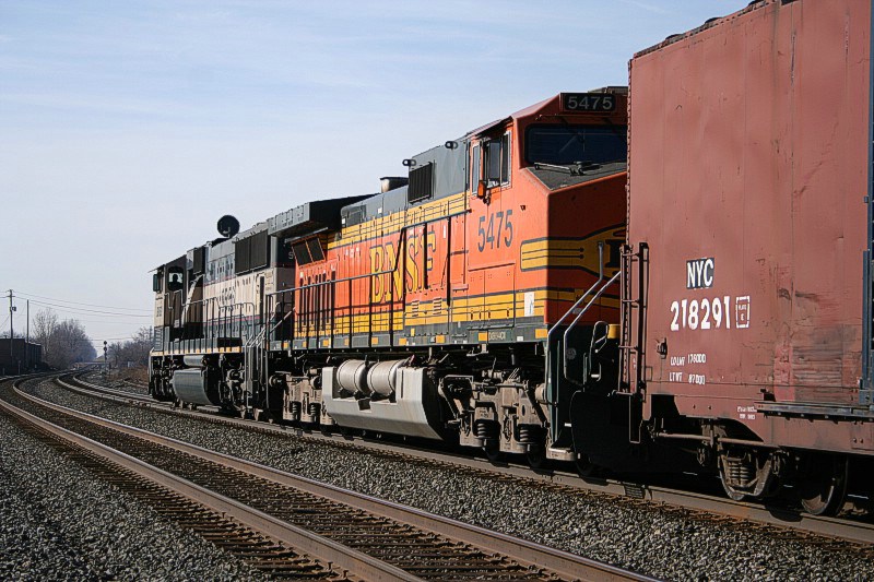 BNSF 5475